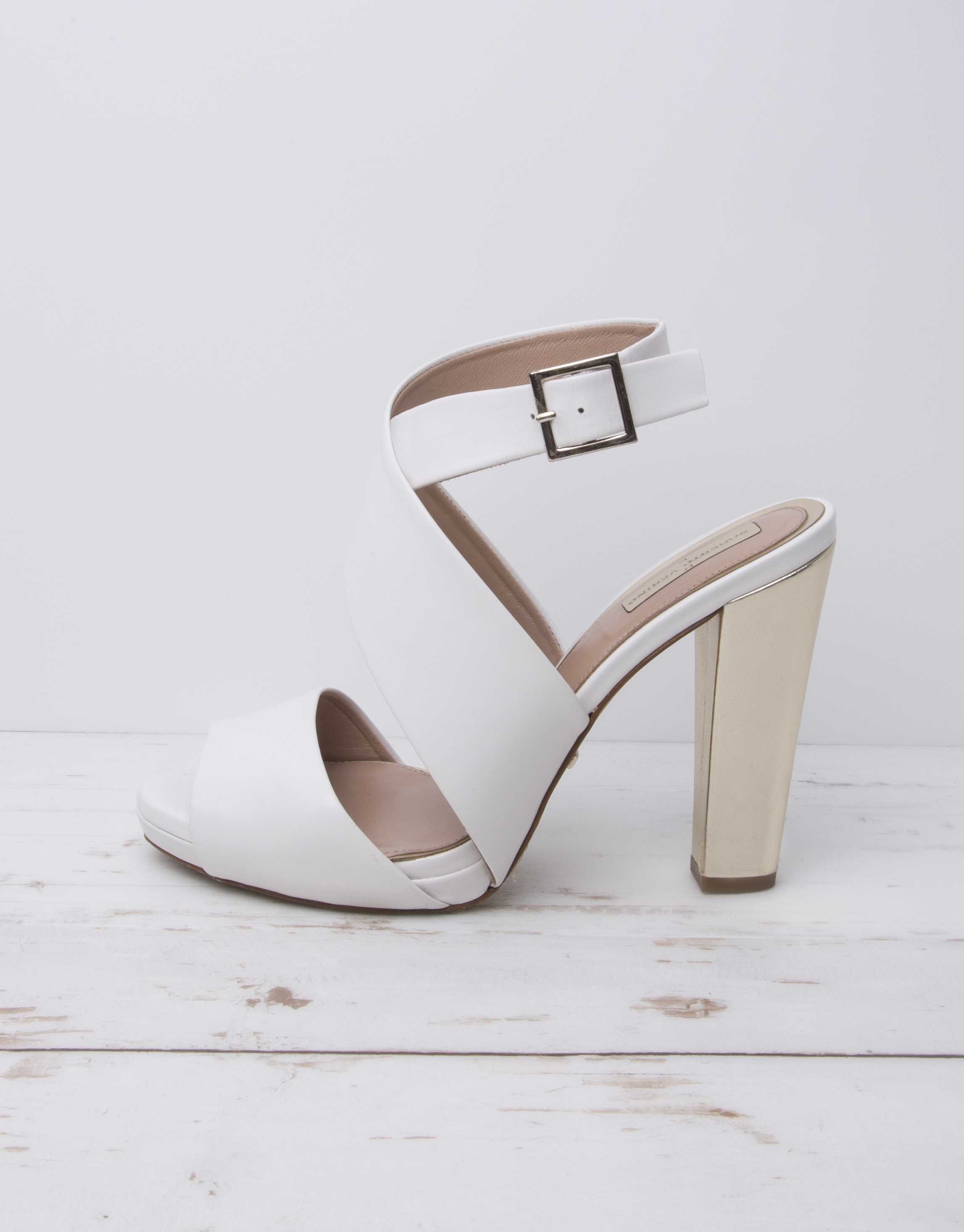 White Rio sandals - Woman's Shoes - Accessories | Roberto Verino
