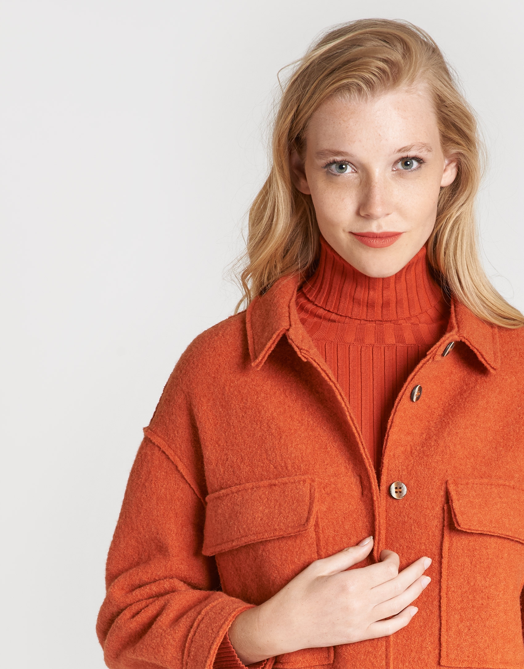 Brick red wool shacket - OI20 - % - SS2021 | Roberto Verino